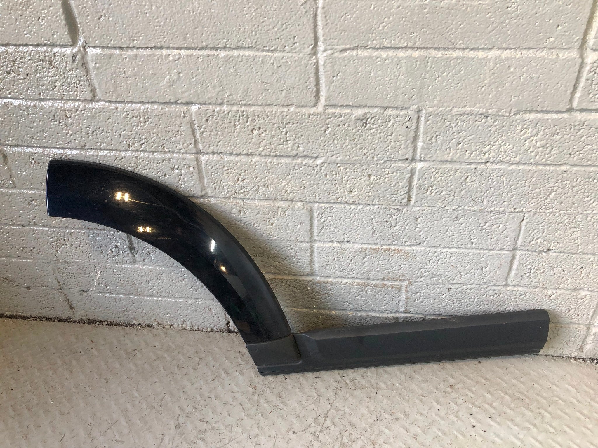 Discovery 4 Door Wheel Arch Trim Off Side Rear Buckingham Blue Land Ro ...
