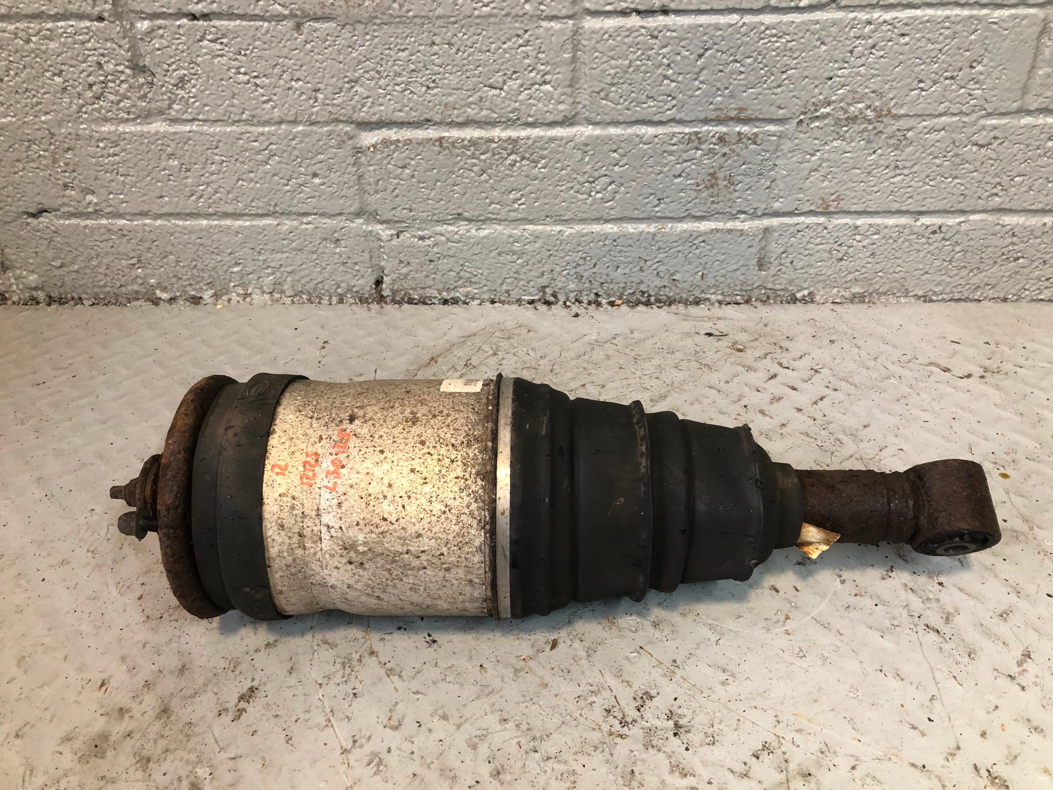 Range Rover Sport Suspension Air Bag Strut Rear 22257276 L320 2009 to ...