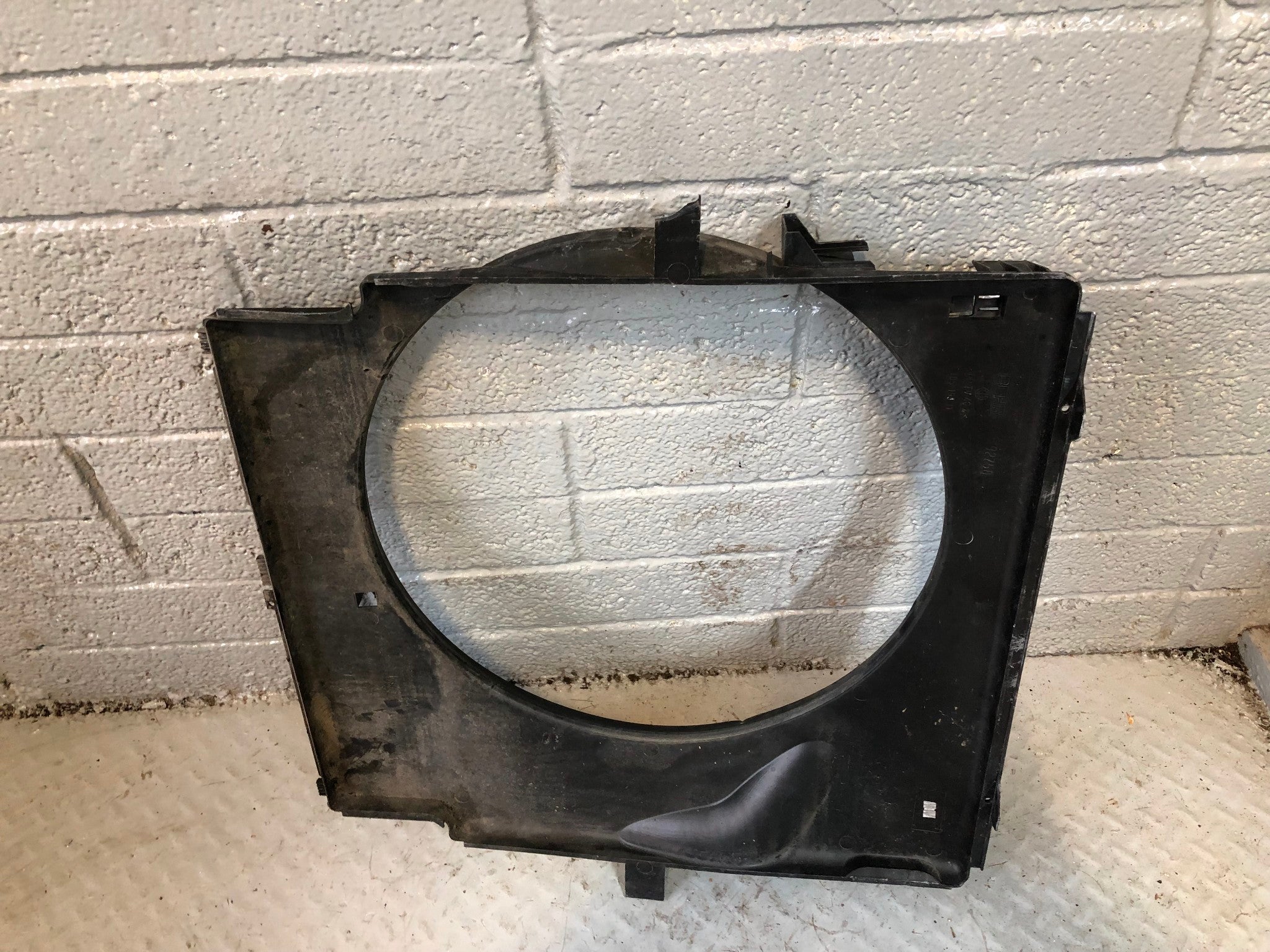 Range Rover L322 Radiator Fan Surround 3.0 TD6 PGK000020 Shroud Cowlin ...